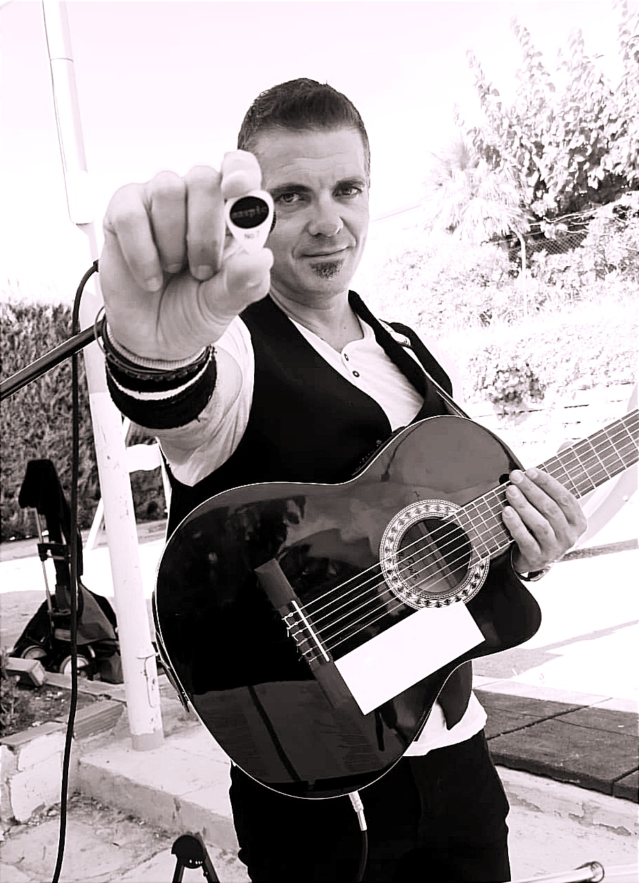 Retropop, Guitarristas en Tarragona | Partfy.com